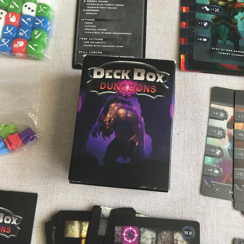 Deck Box Dungeons - 35€